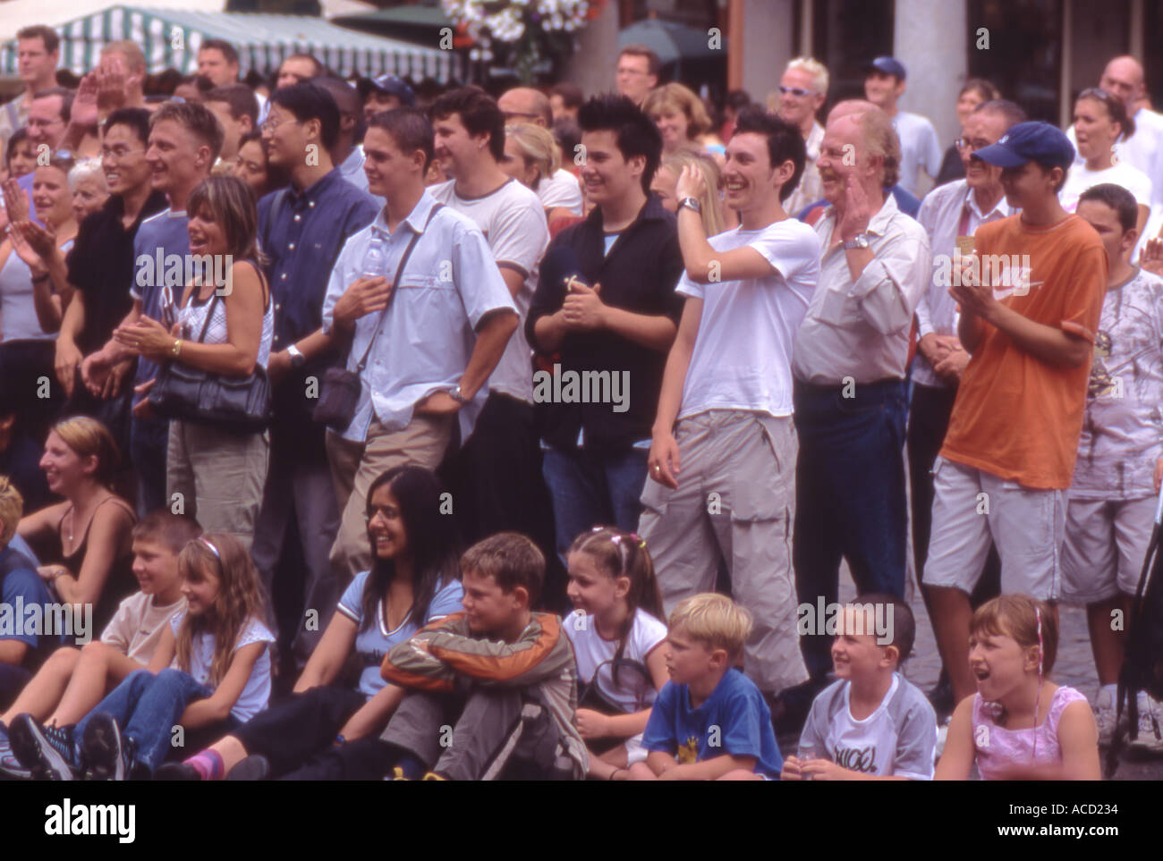Covent garden performer hi-res stock photography and images - Alamy