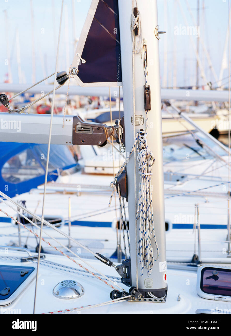 Mast of a boat hi-res stock photography and images - Alamy