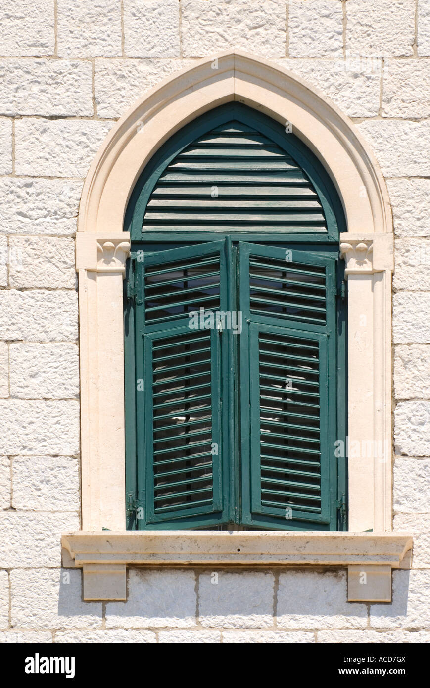 Arched window architecture hi-res stock photography and images - Alamy