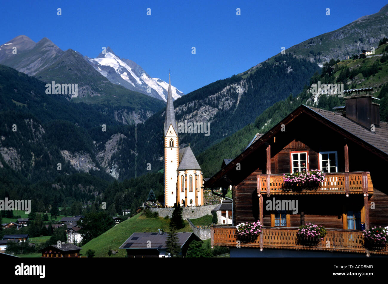 Austria austrian chalet grossglockner hi-res stock photography and ...