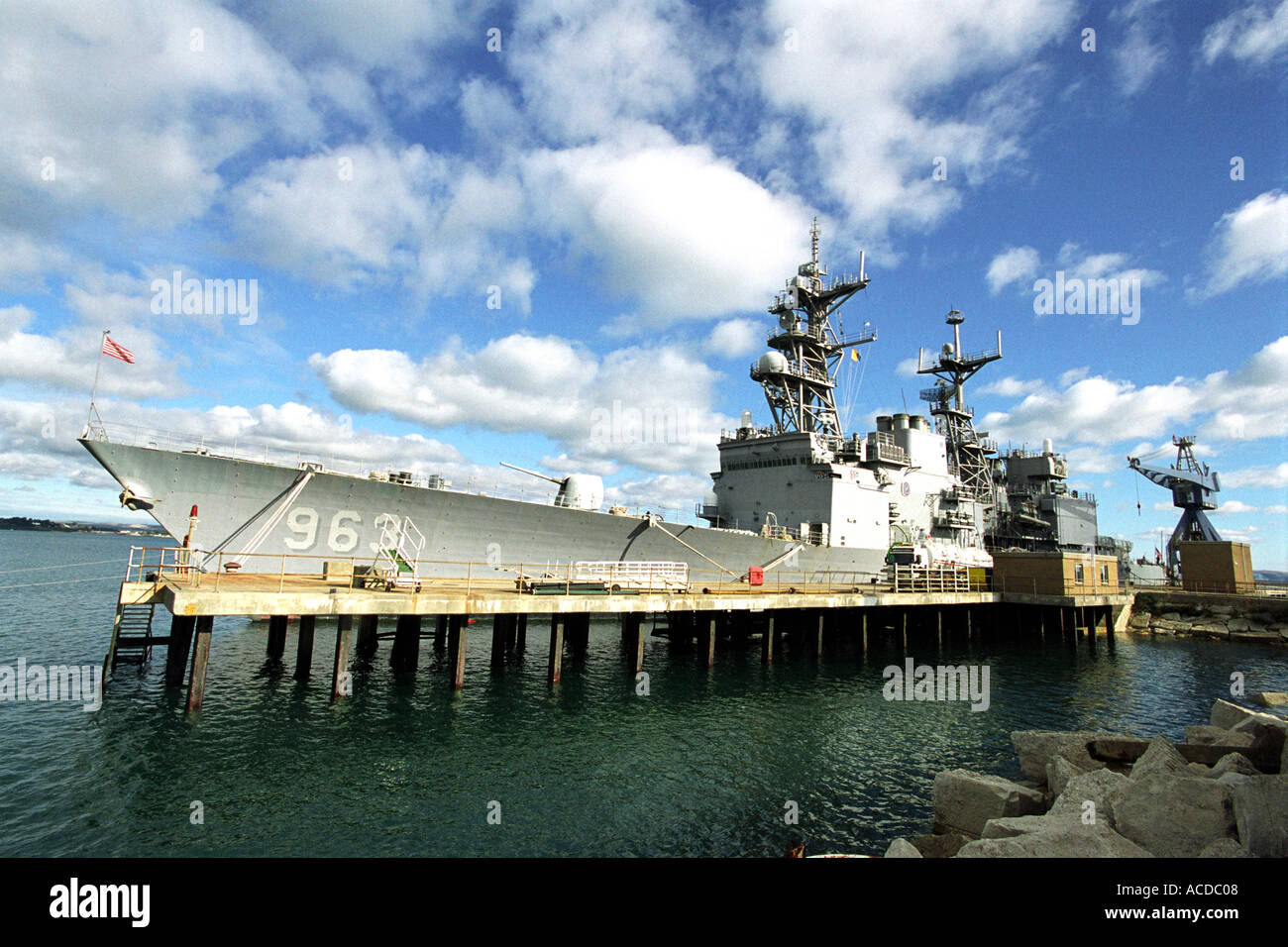 Uss spruance hi-res stock photography and images - Alamy