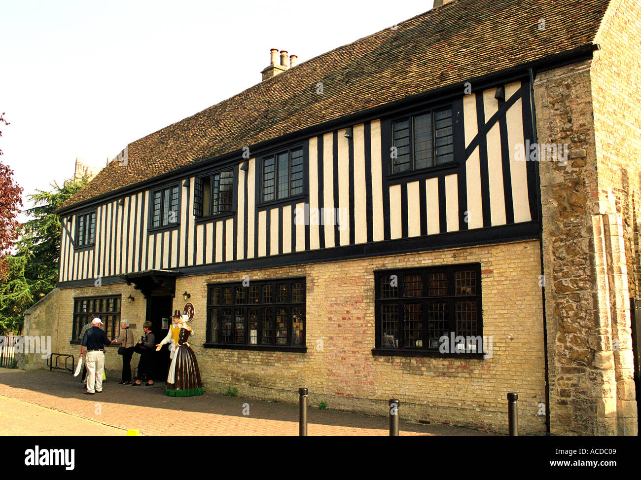 Oliver cromwell house hi-res stock photography and images - Alamy