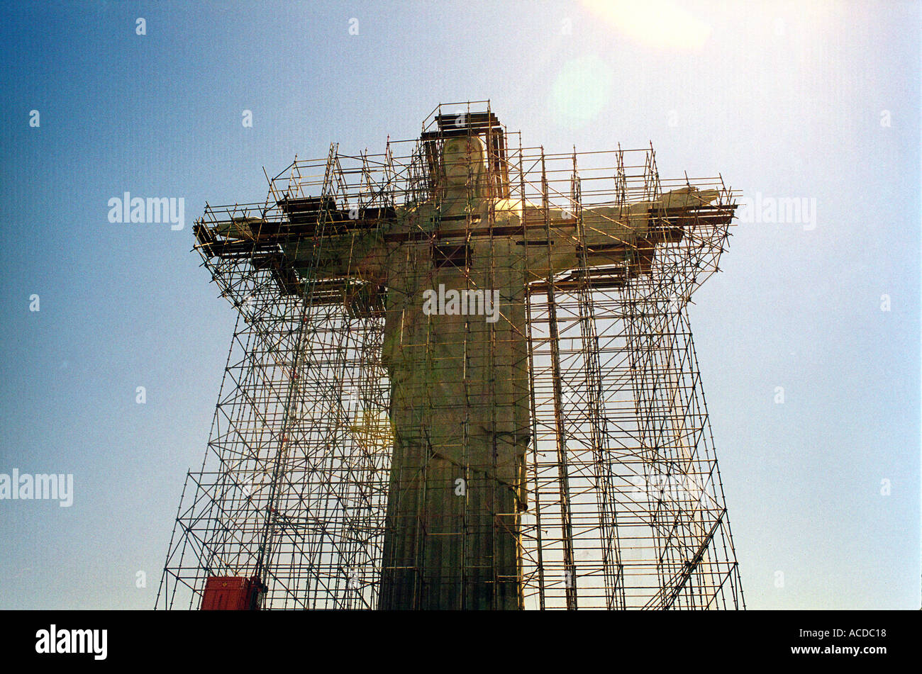 Statue scaffolding hi-res stock photography and images - Alamy