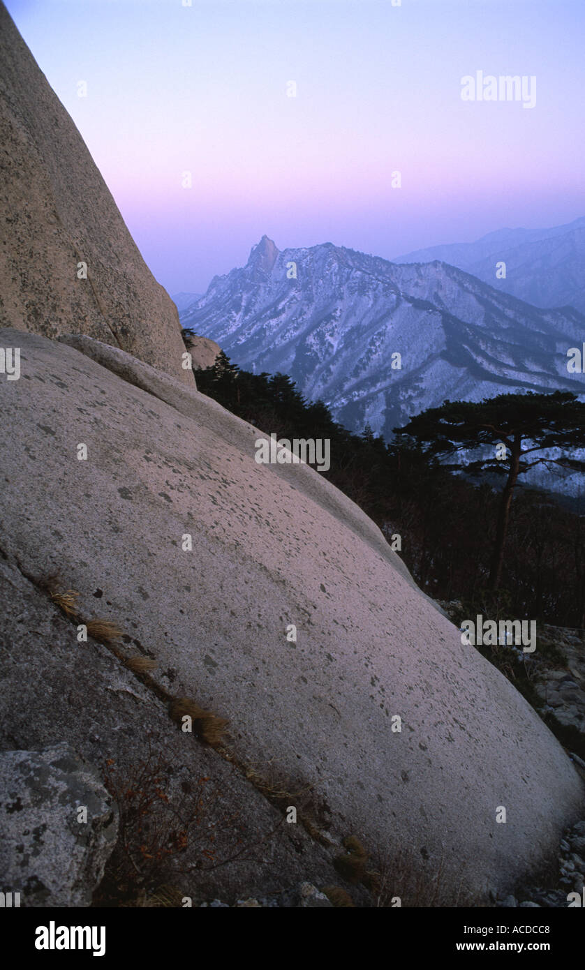 Sorak mount hi-res stock photography and images - Alamy