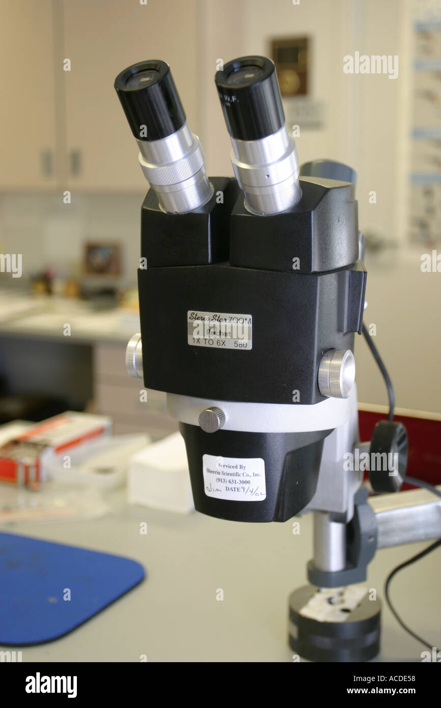 Single compound microscope. Nebraska State Patrol Crime Lab, USA Stock ...