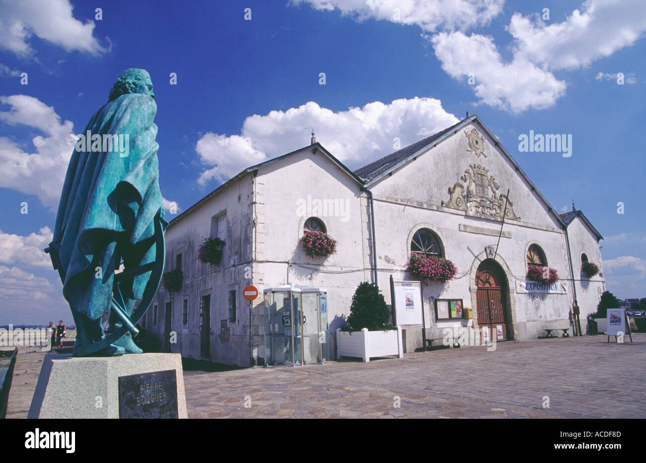 Pierre bouguer hi-res stock photography and images - Alamy