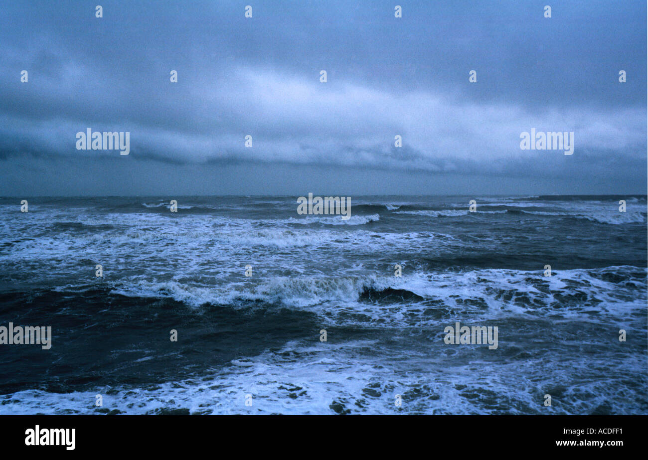 Rocks pebbles stormy storm hi-res stock photography and images - Alamy