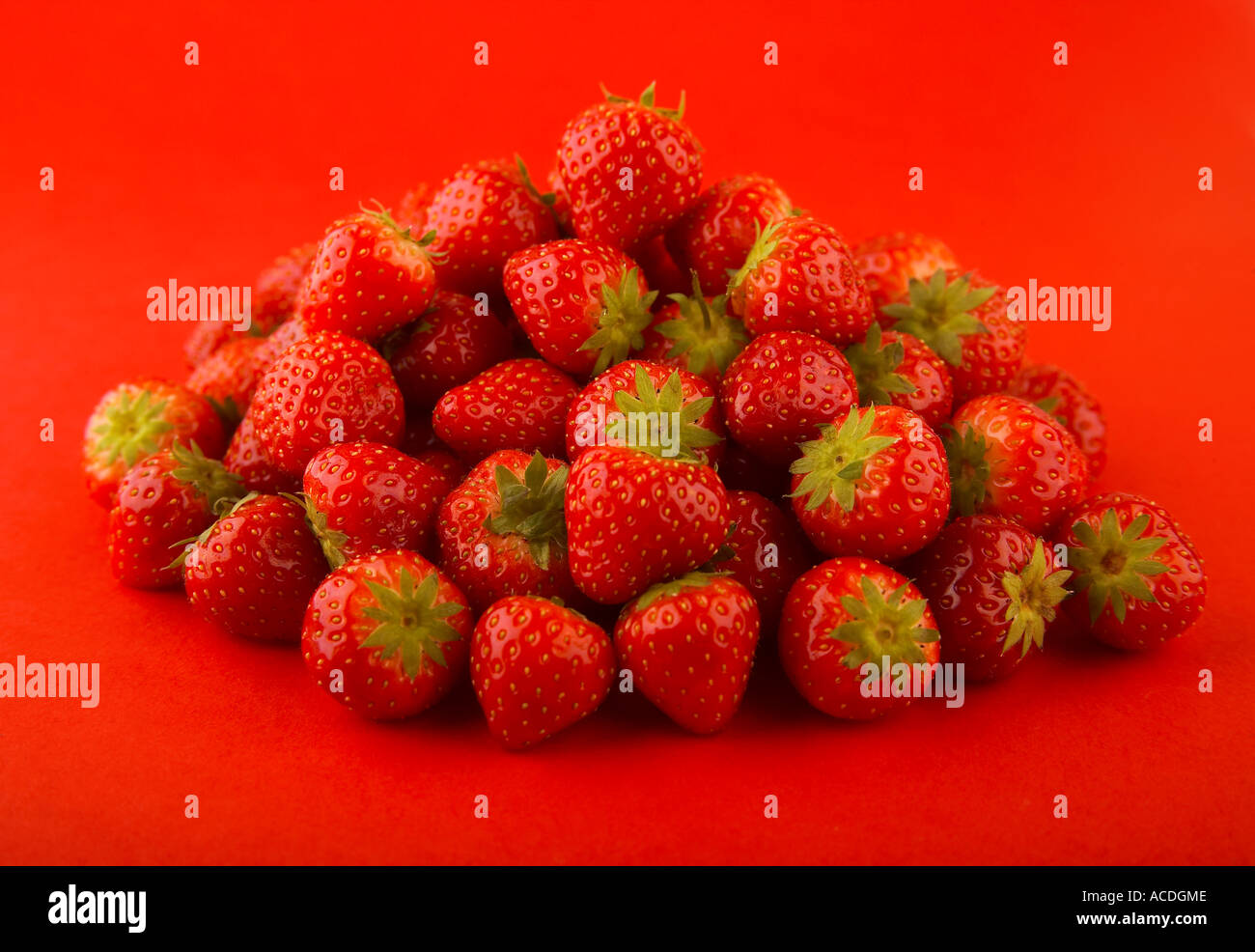 Sow berry seed hi-res stock photography and images - Alamy