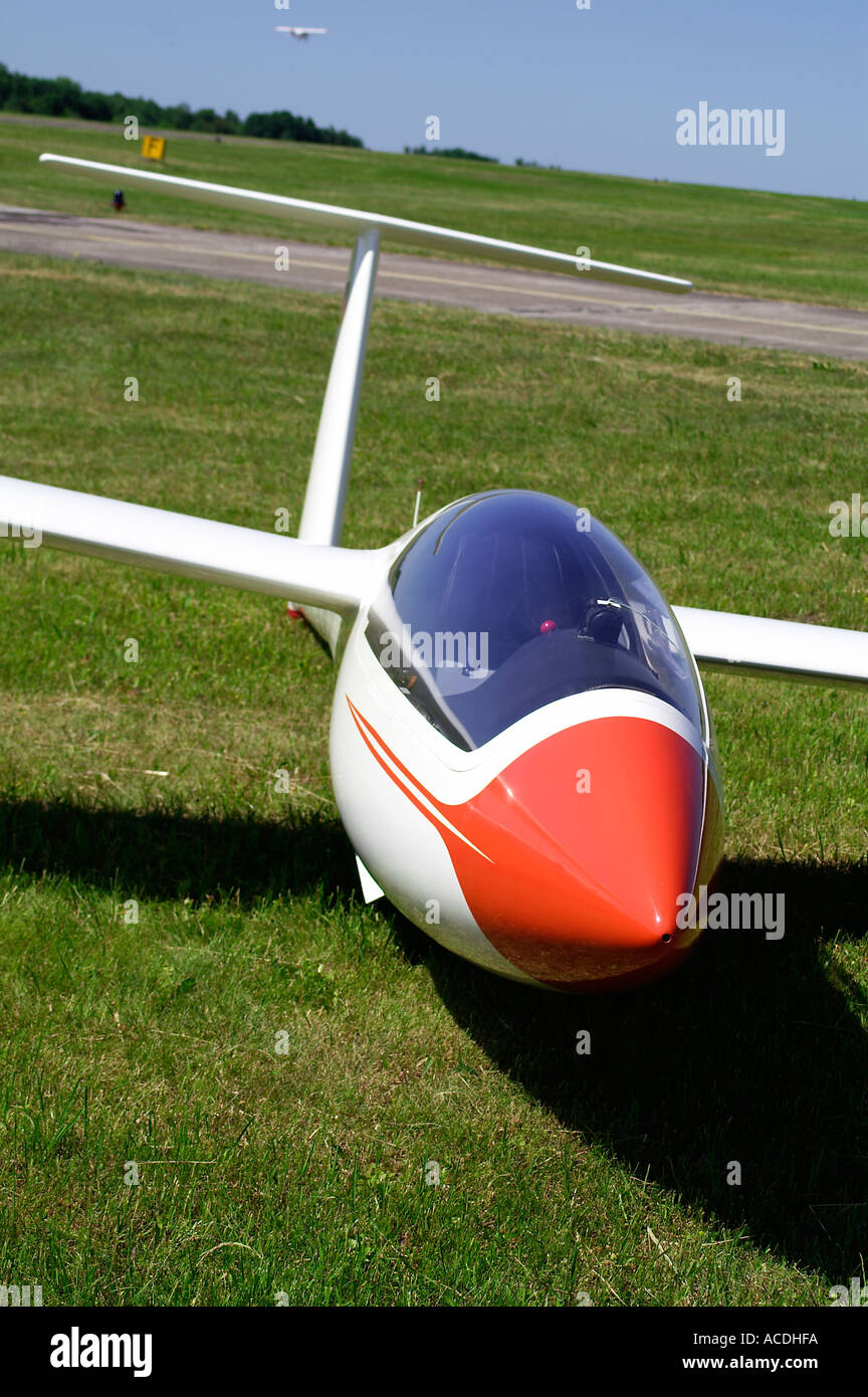 Glider airplane on airfield hi-res stock photography and images - Alamy