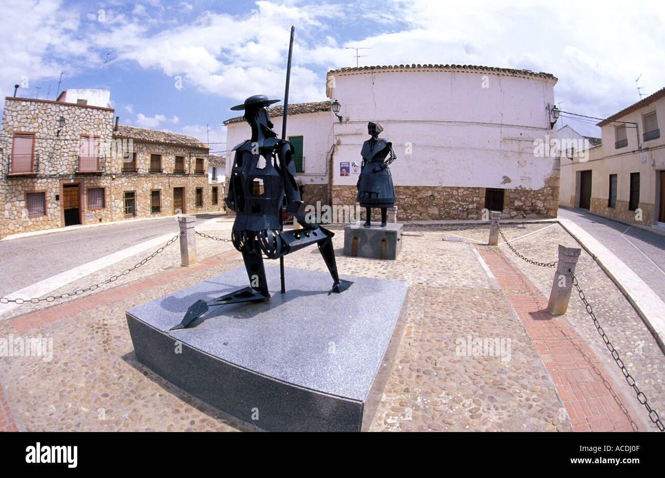 El Toboso statue of don Quichote and Dulcinea Stock Photo - Alamy