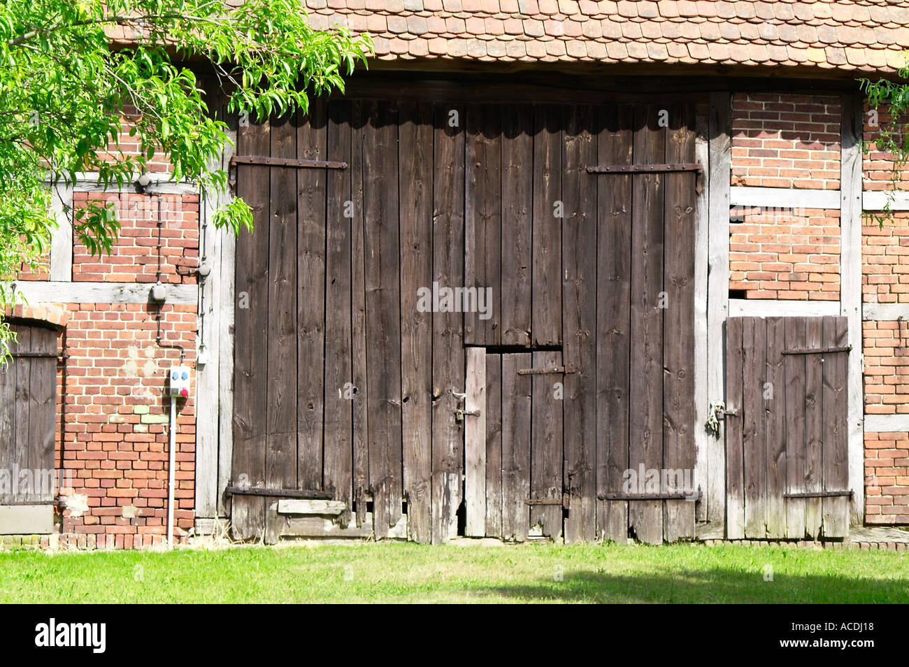 Old barn door gate Stock Photo - Alamy