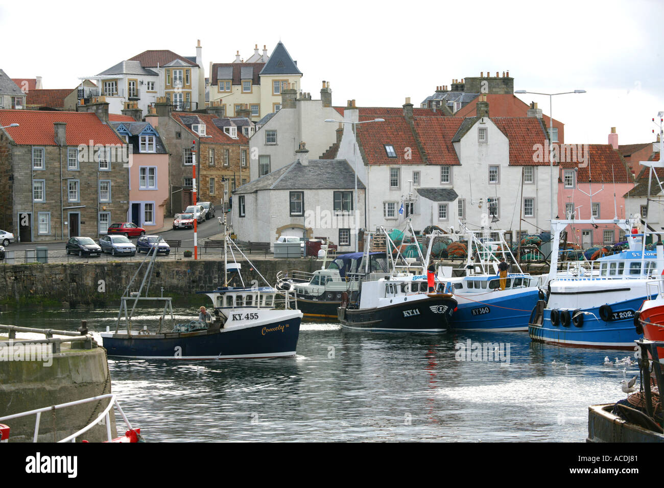 Pittenweem harbour church hi-res stock photography and images - Alamy