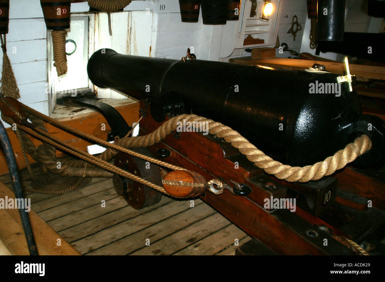 Royal navy ship firing gun hi-res stock photography and images - Alamy