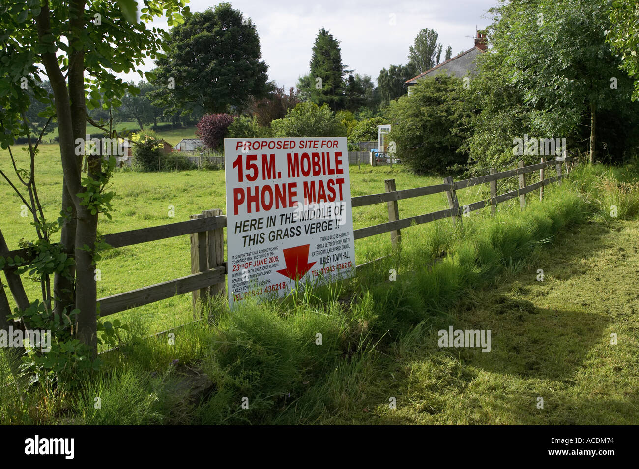 Anti mobile phone mast sign Stock Photo - Alamy