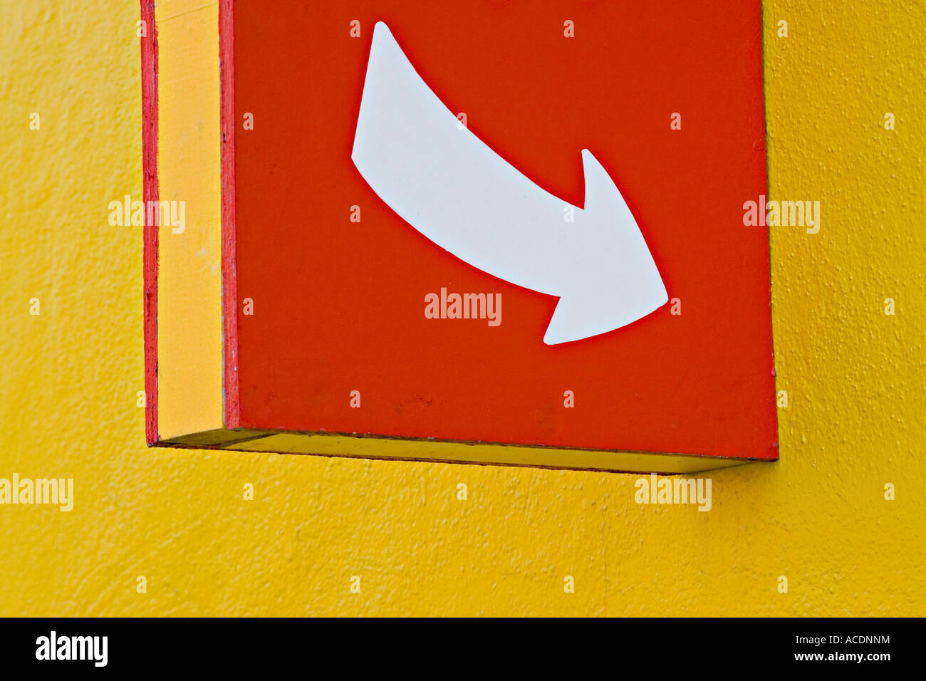 Box with down arrow hi-res stock photography and images - Alamy
