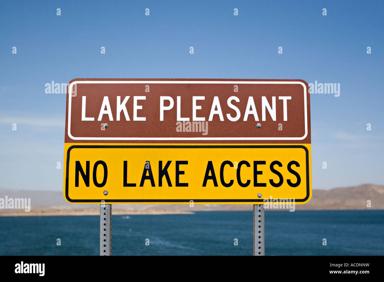 Lake Pleasant - No Lake Access sign in front of water Stock Photo - Alamy