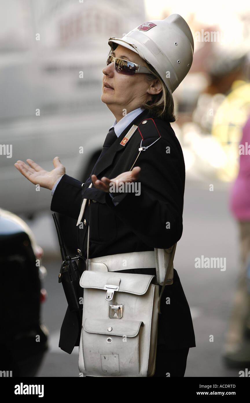 Police woman policewoman italy hi-res stock photography and images - Alamy