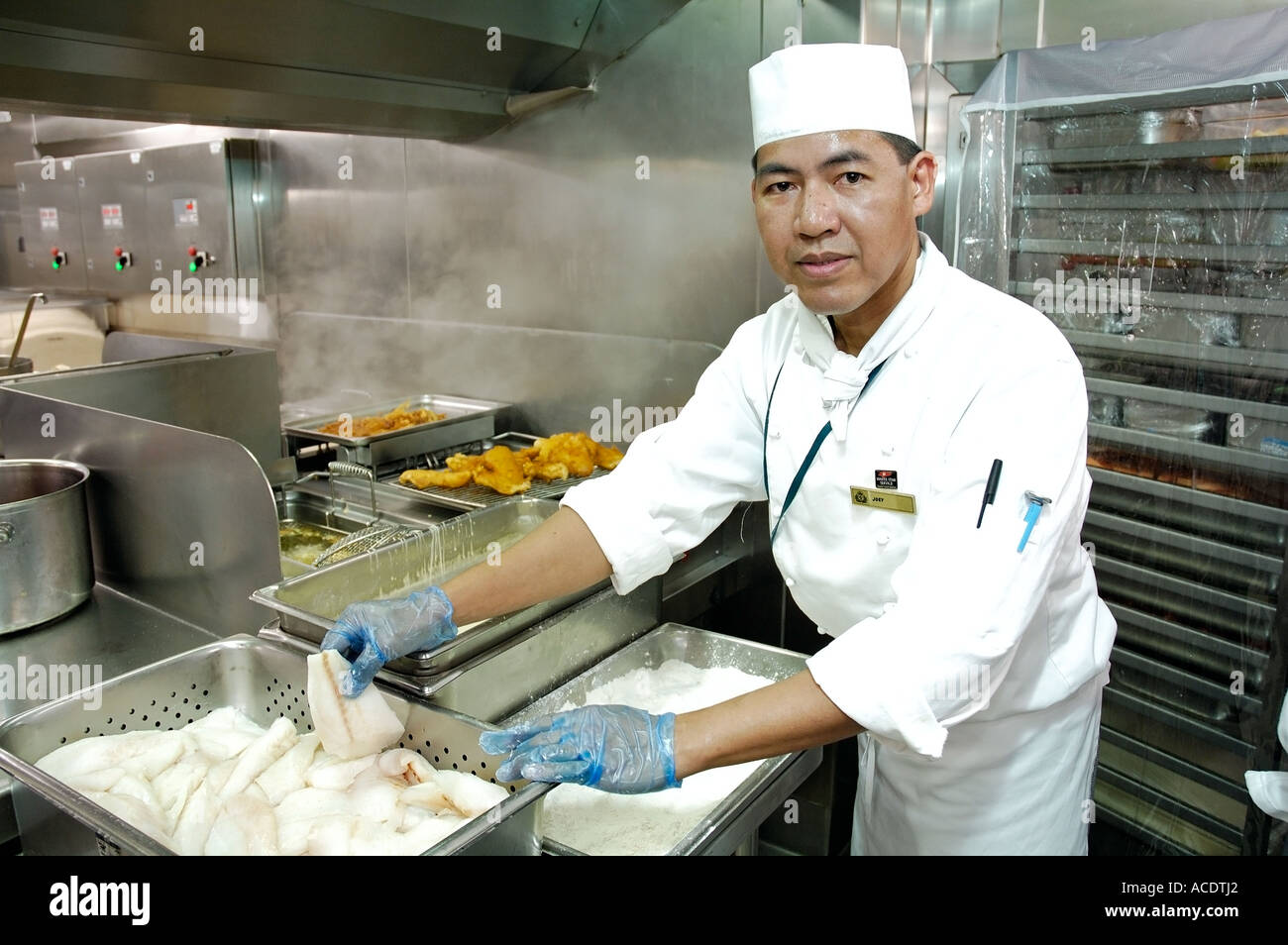 Filipino chef hi-res stock photography and images - Alamy
