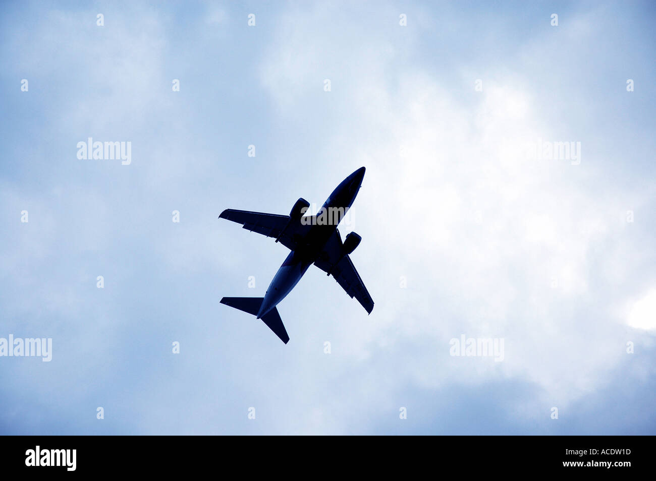 Plane profile hi-res stock photography and images - Alamy