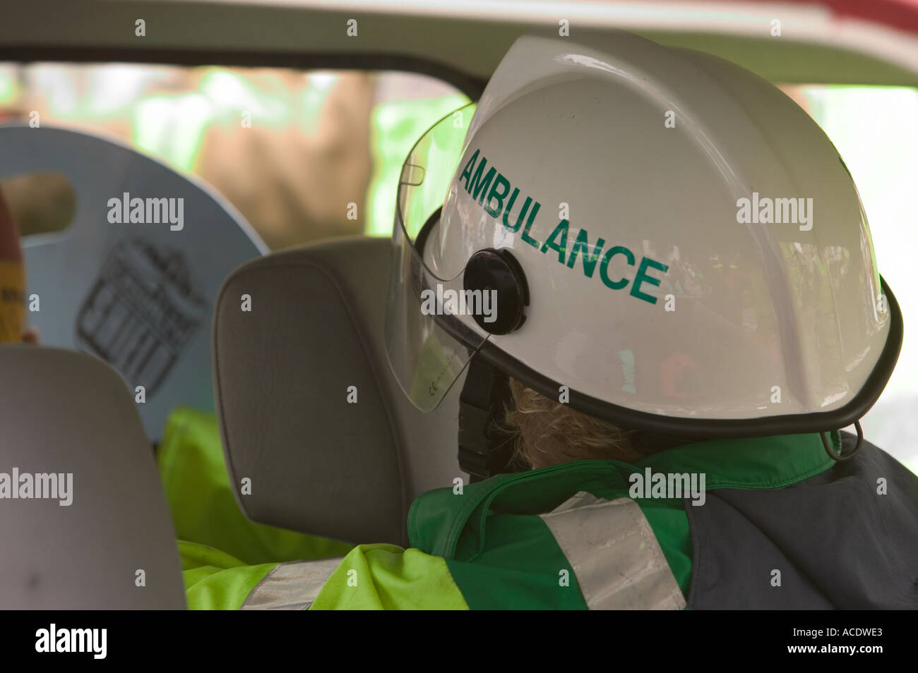Paramedic fireman treat hi-res stock photography and images - Alamy