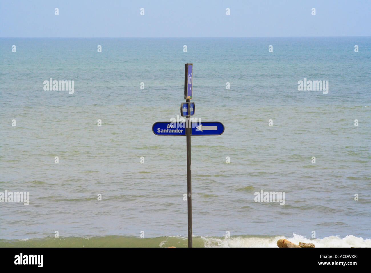 Colombia road sign hi-res stock photography and images - Alamy