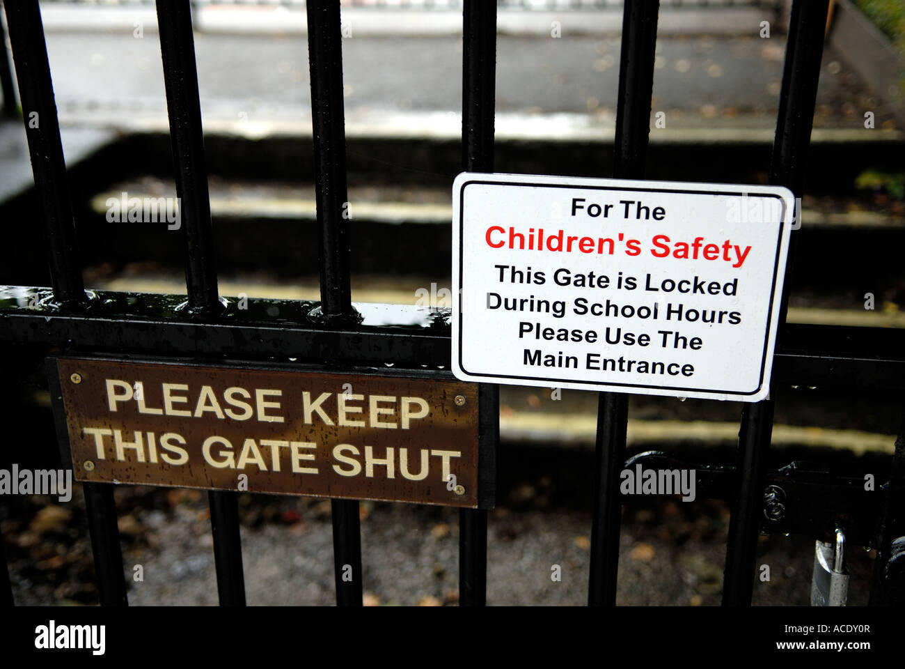Locked school gate hi-res stock photography and images - Alamy