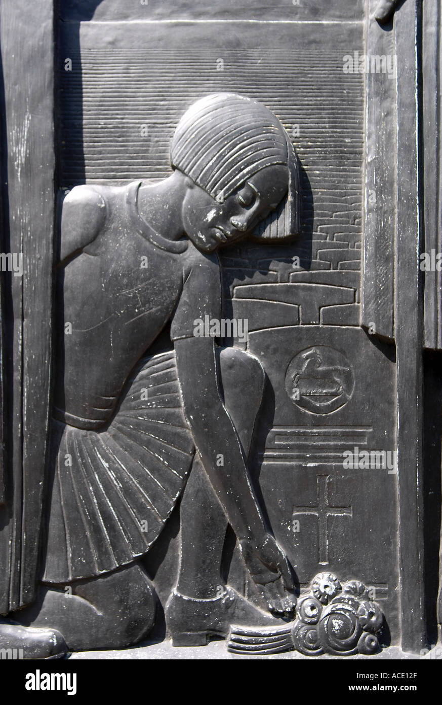 Cenotaph Detail War memorial Liverpool Stock Photo - Alamy