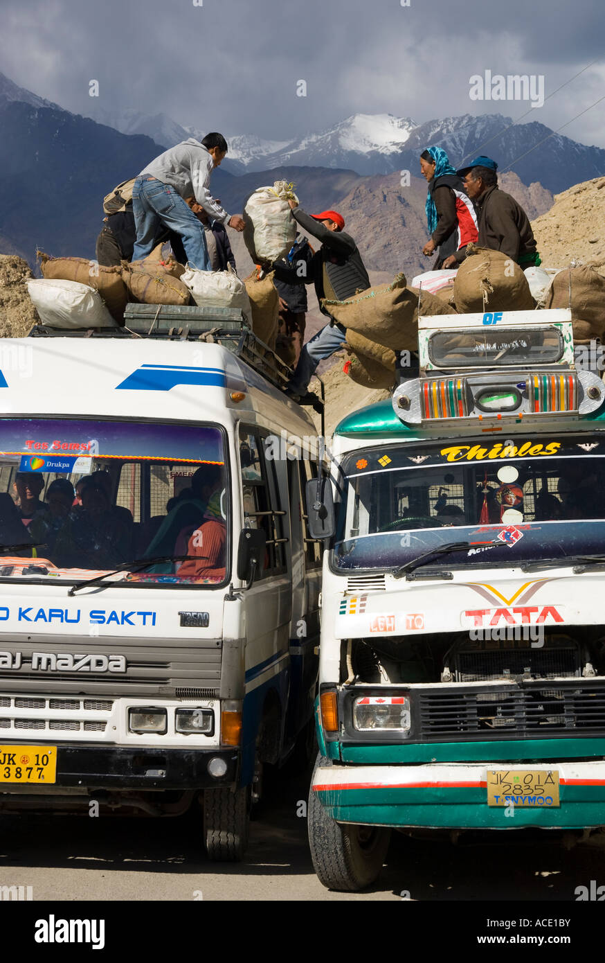 India Himalaya Jammu and Kashmir Ladakh Indus valley road between Leh ...