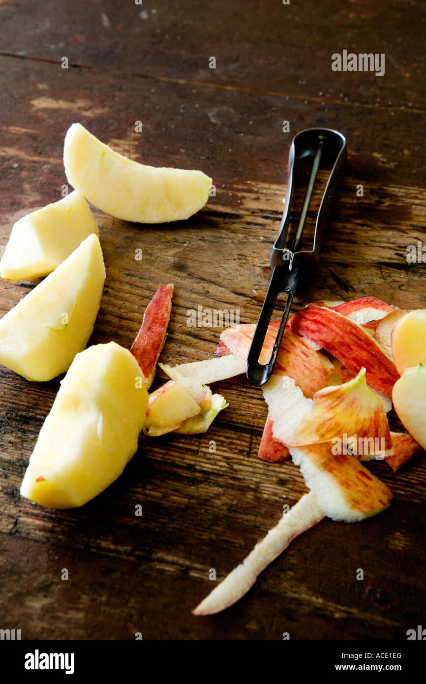 Pieces of an apple Stock Photo - Alamy
