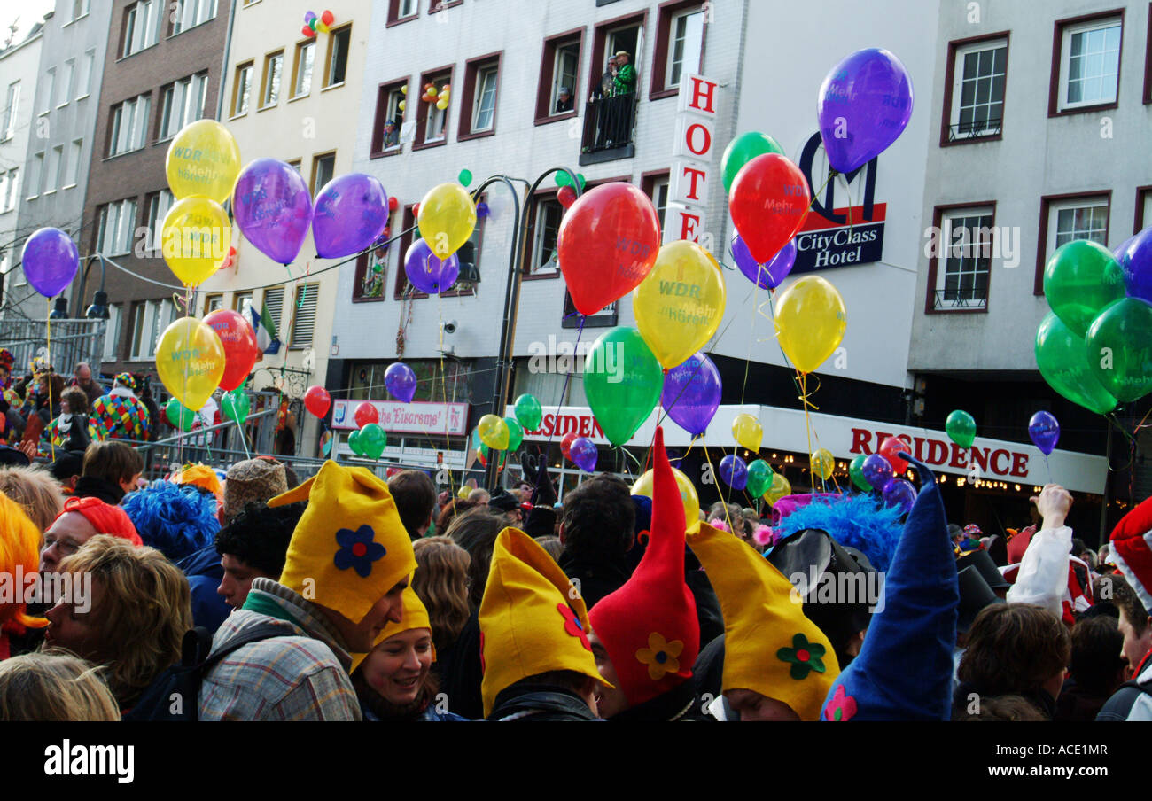 cologne carnival crowd Stock Photo - Alamy