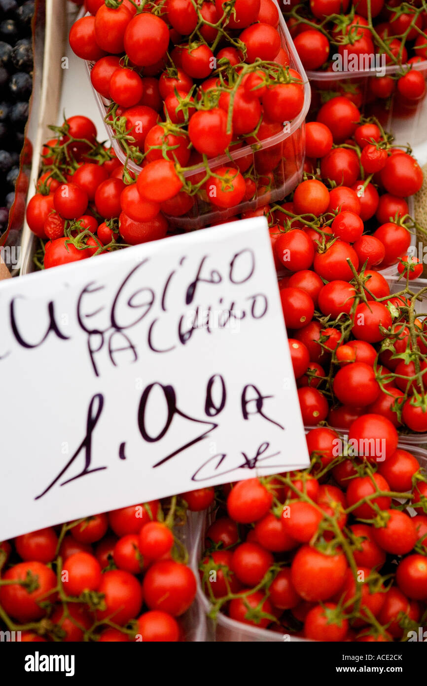 Prize tomatoes hi-res stock photography and images - Alamy