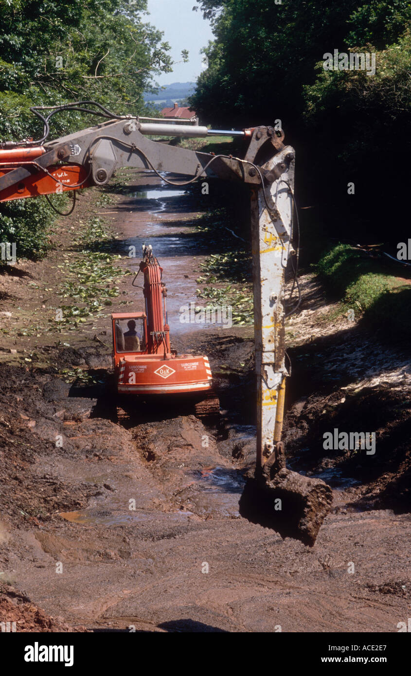 Mecahnical diggers used for relining the Grand Western Canal at ...