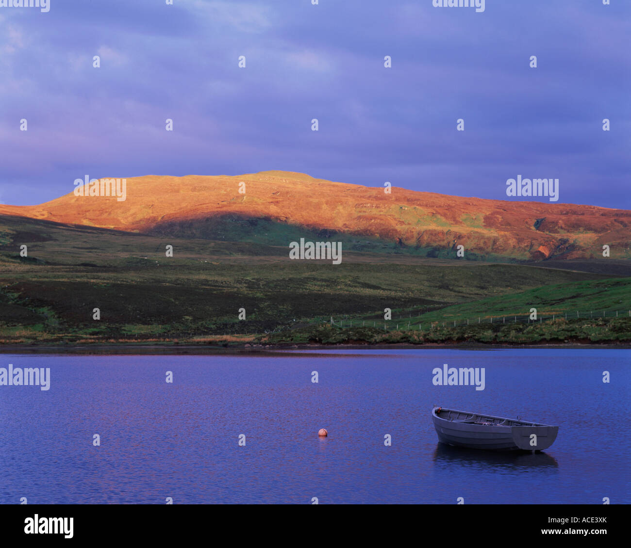 GB SCOTLAND HIGHLAND ISLE OF SKYE LOCH FADA Stock Photo - Alamy