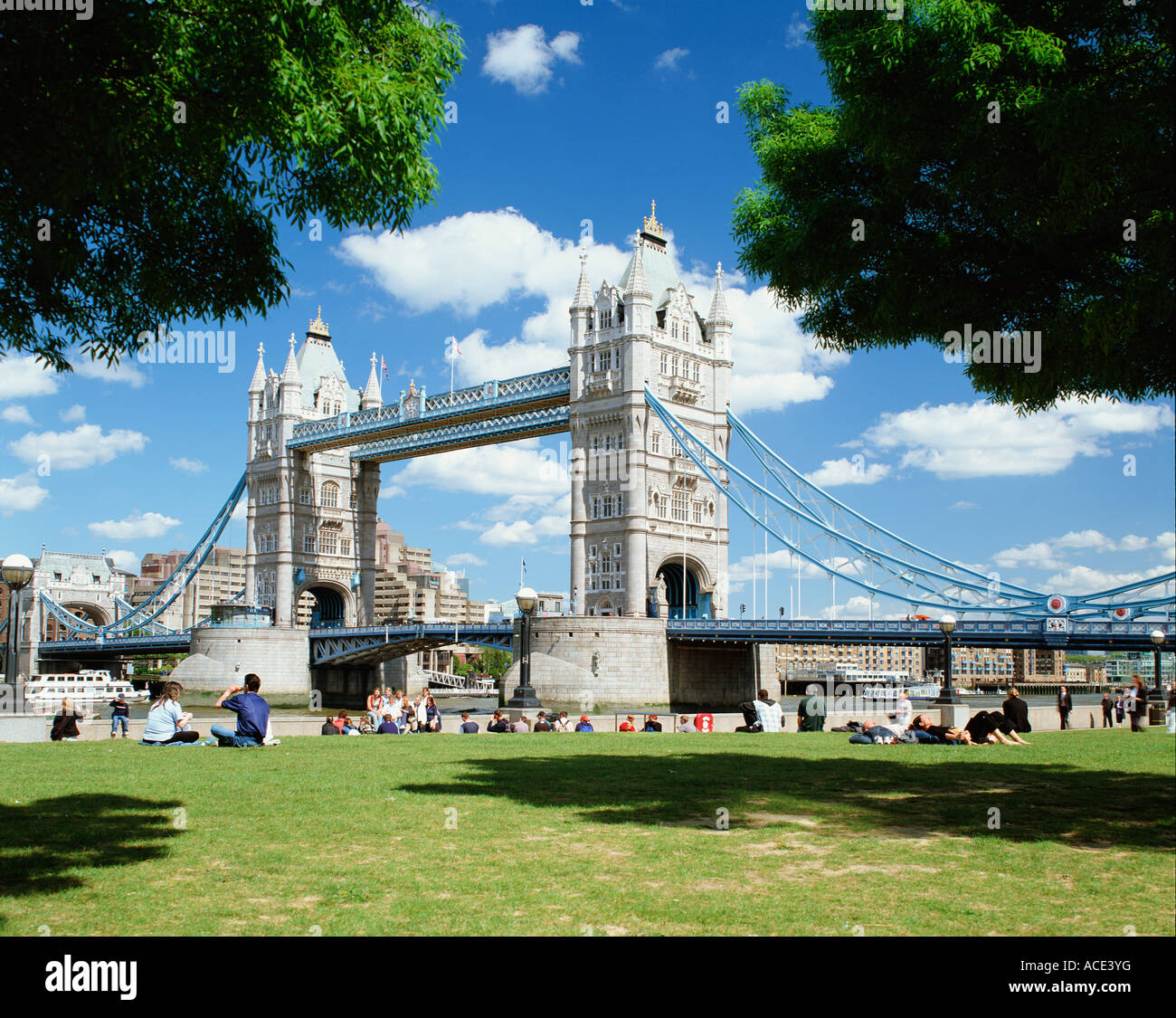 Gb london tower hi-res stock photography and images - Alamy