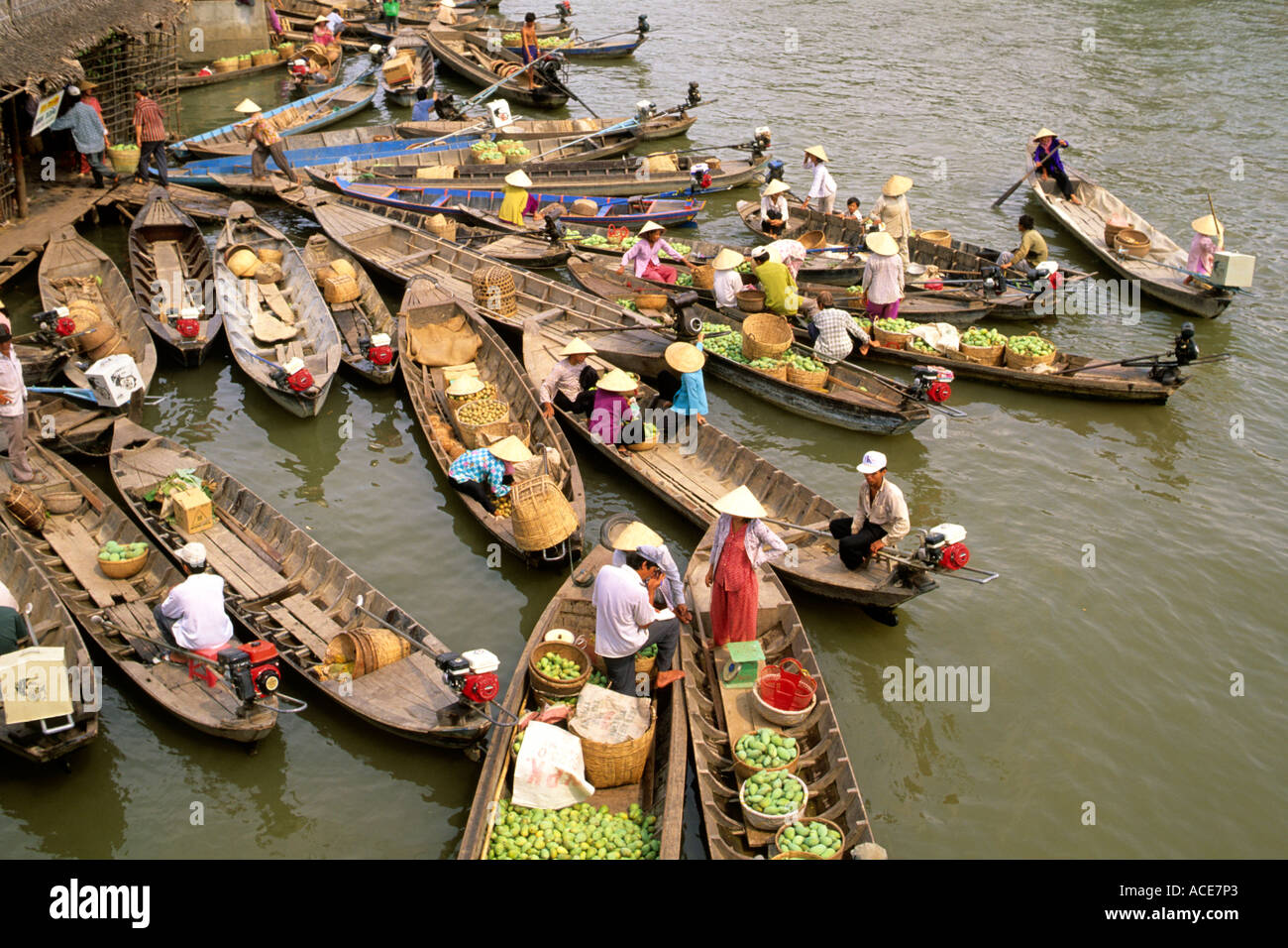 Vietnam Mekong Delta floating market Stock Photo - Alamy