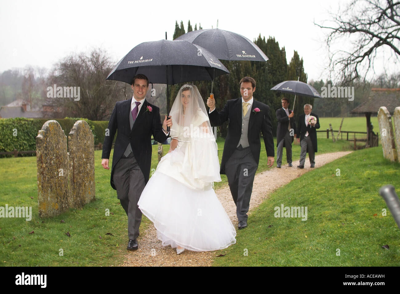 bride in rain Stock Photo - Alamy