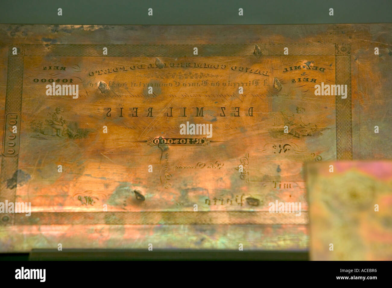 Printing money hi-res stock photography and images - Alamy