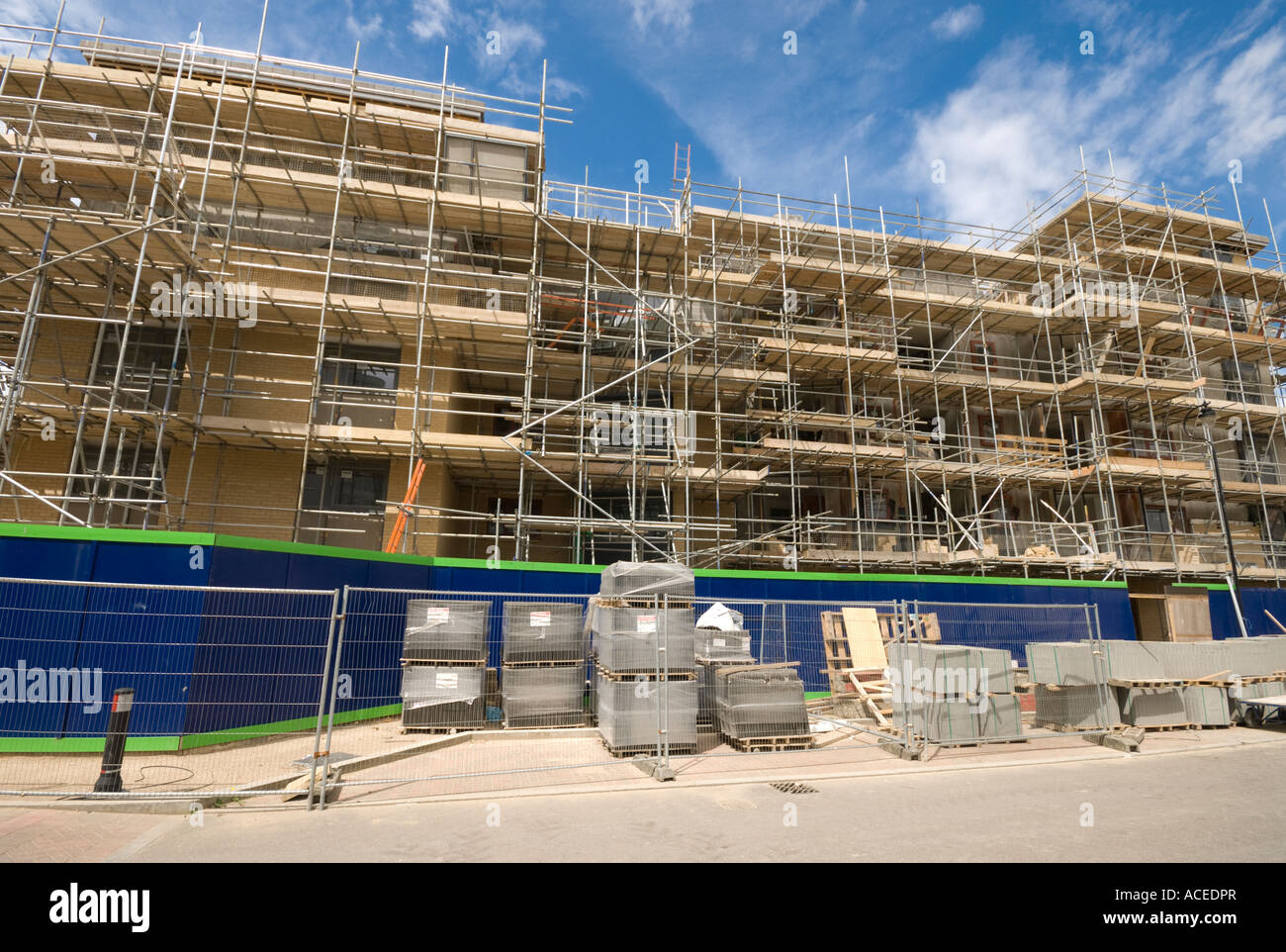 New houses being constructed in 2007 on Nightingale Estate, Hackney ...