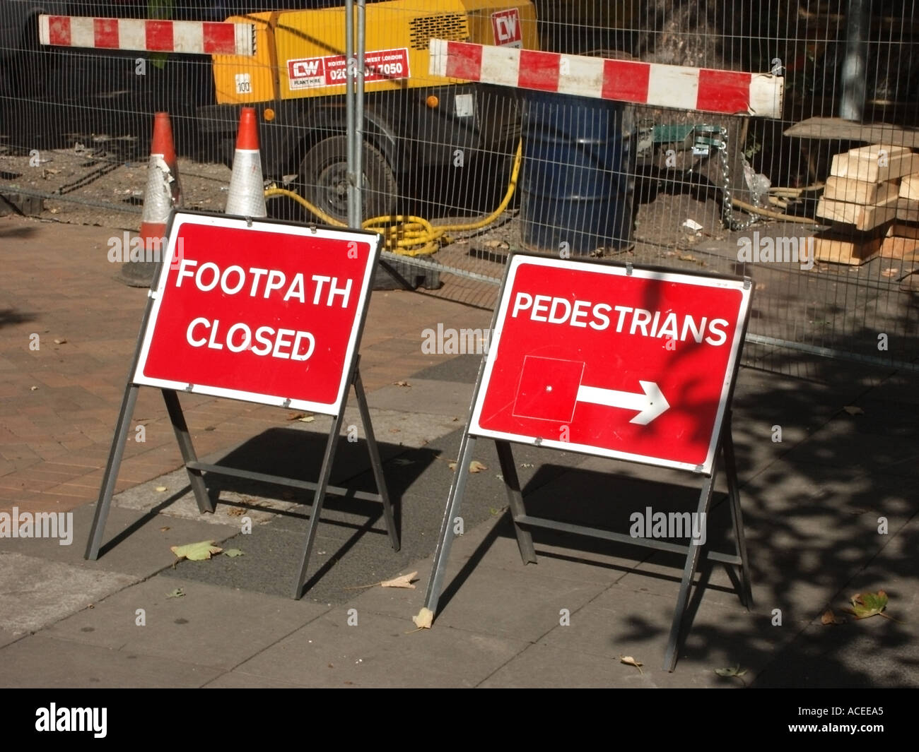 Diversion sign footpath closed sign hi-res stock photography and images ... Diversion sign footpath closed sign hi-res stock photography and images ...