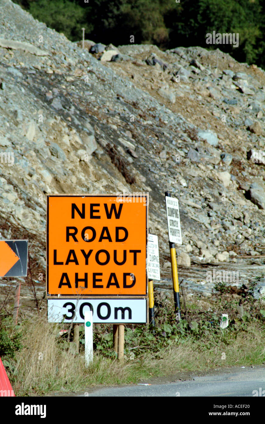 New road layout ahead warning sign hi-res stock photography and images ...