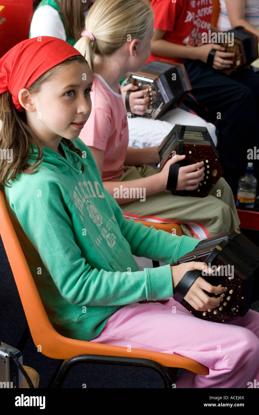 Accordion school hi-res stock photography and images - Alamy