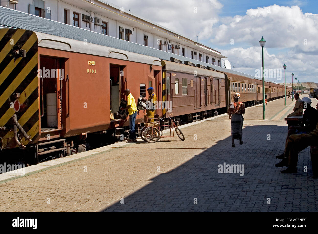 Cfm railway station High Resolution Stock Photography and Images - Alamy