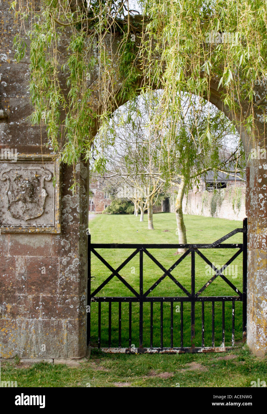 grade-2-listed-gateway-to-cothelstone-manor-near-bishops-lydeard-in
