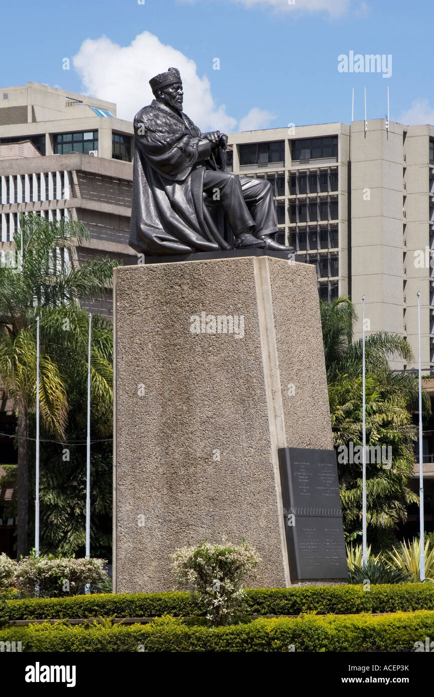 Statue of Jomo Kenyatta, in front of KICC, Kenyatta International ...