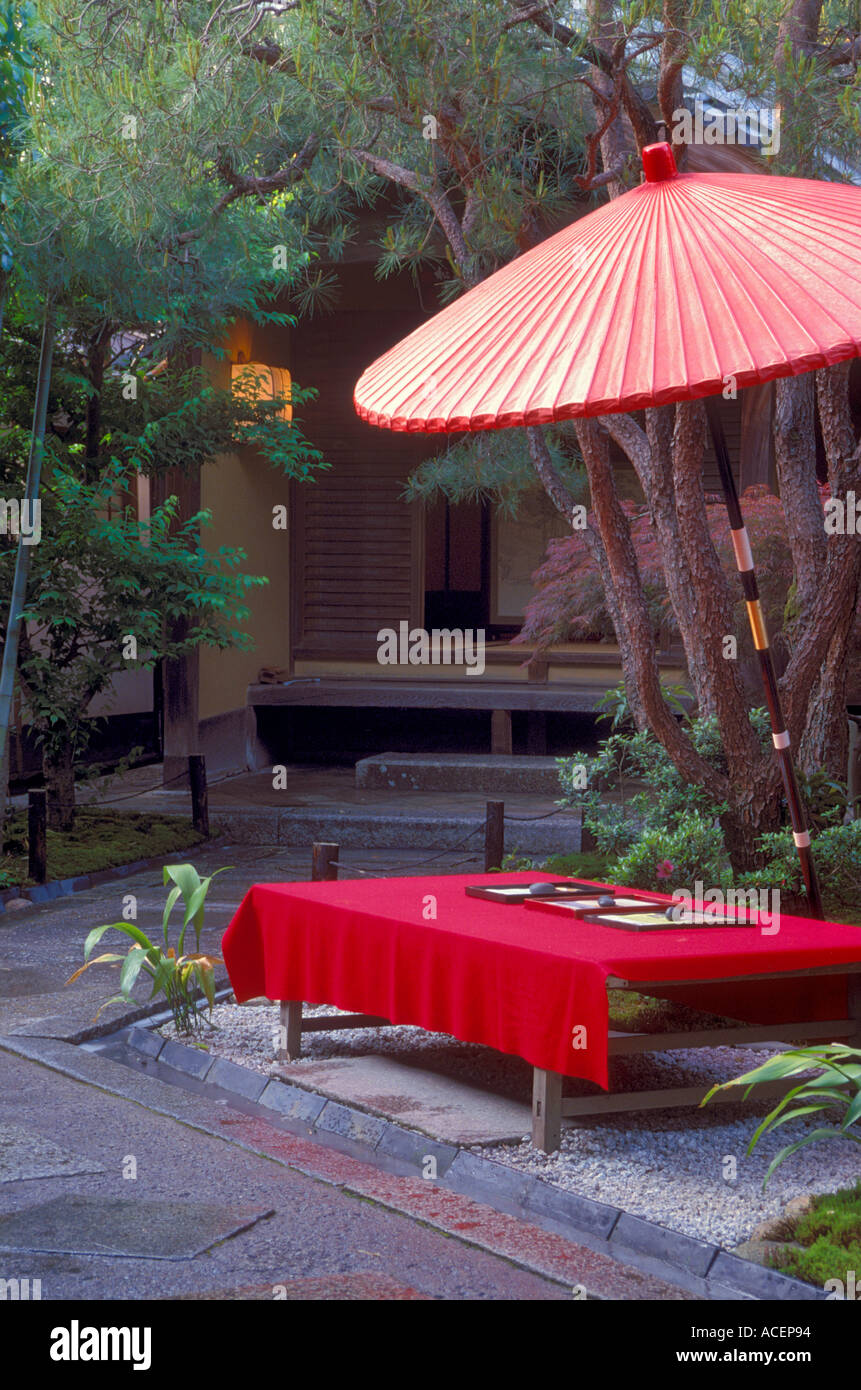Red bench japanese garden High Resolution Stock Photography and Images ...