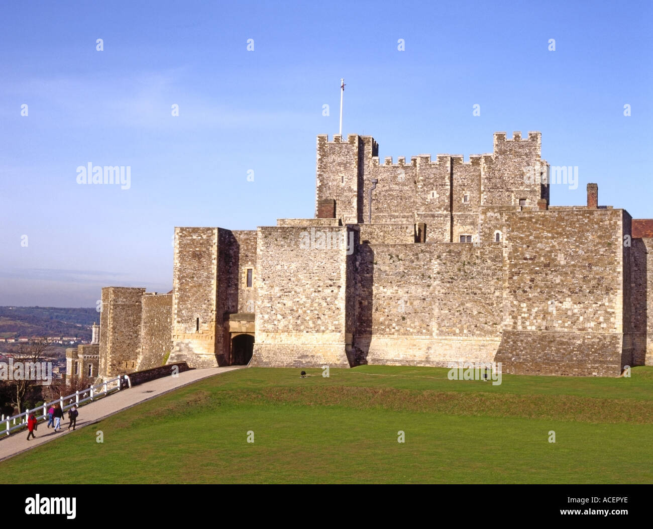 Dover castle 12th century hi-res stock photography and images - Alamy
