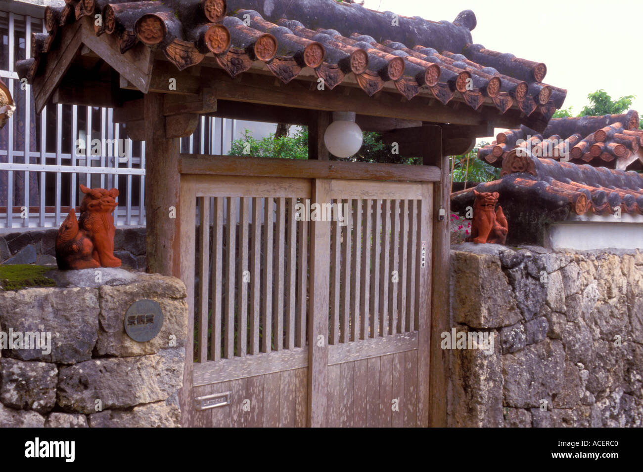 Naha okinawa japan shisa hi-res stock photography and images - Alamy