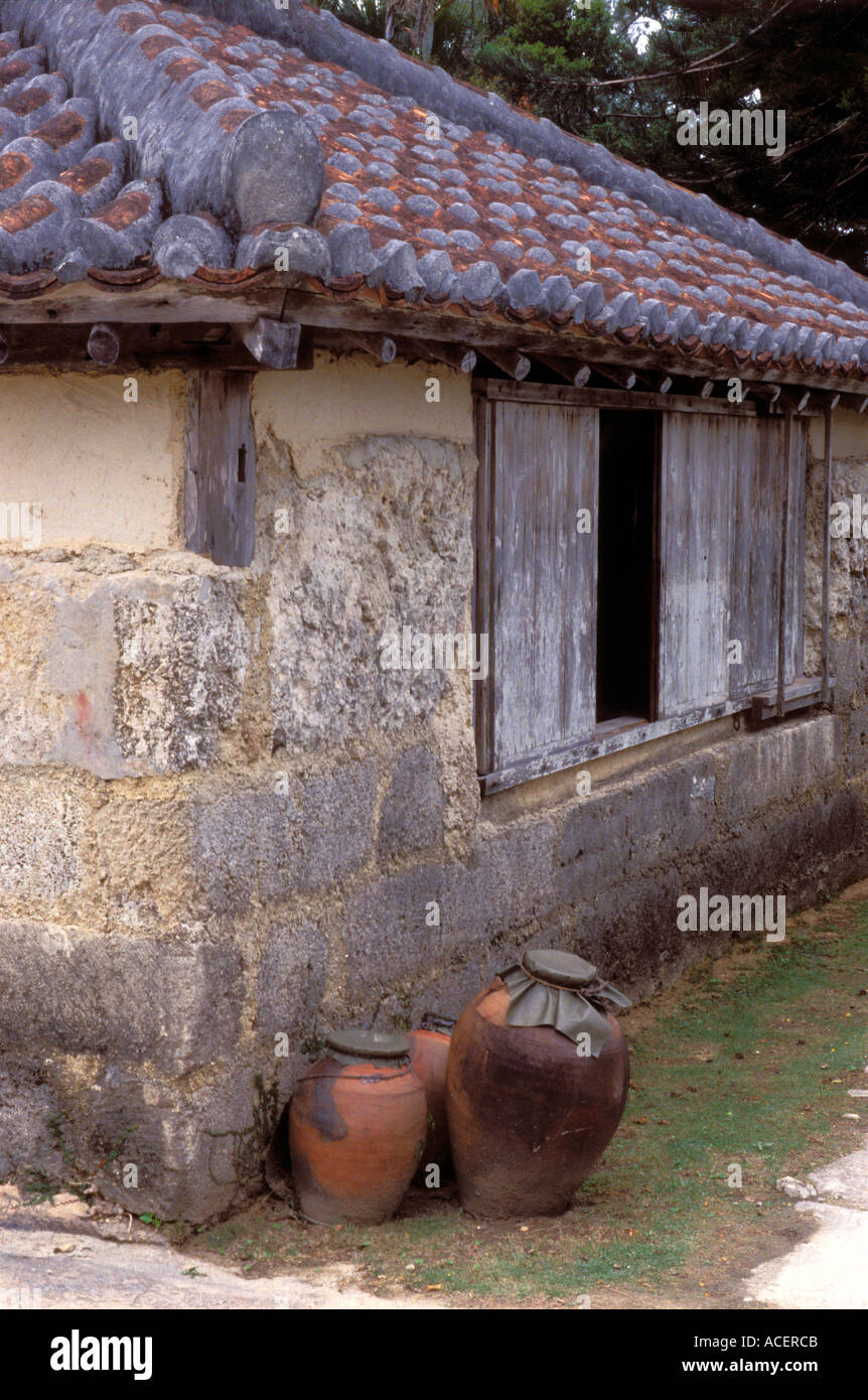 Traditional okinawan house hi-res stock photography and images - Alamy
