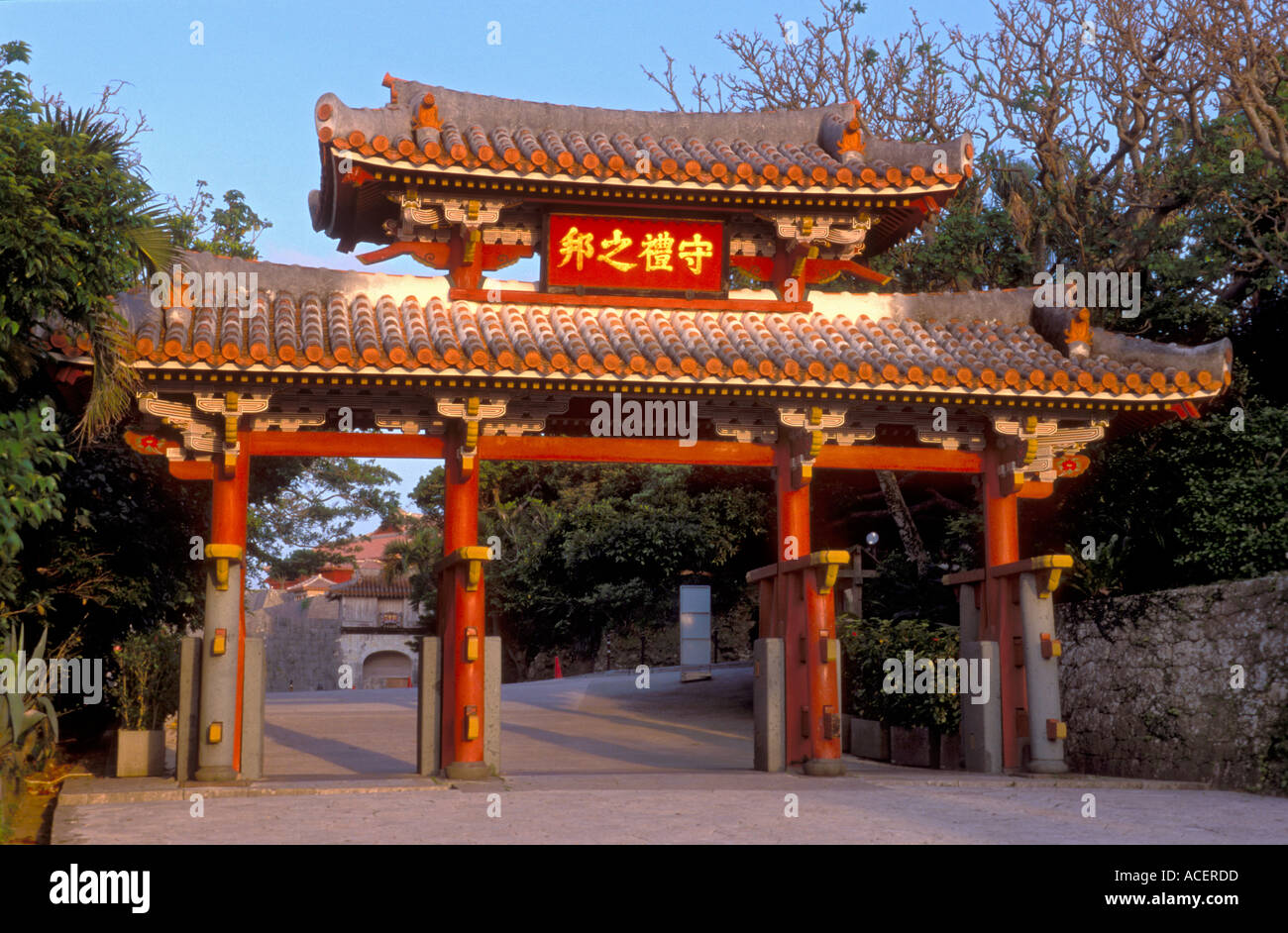 Shurei gate hi-res stock photography and images - Alamy