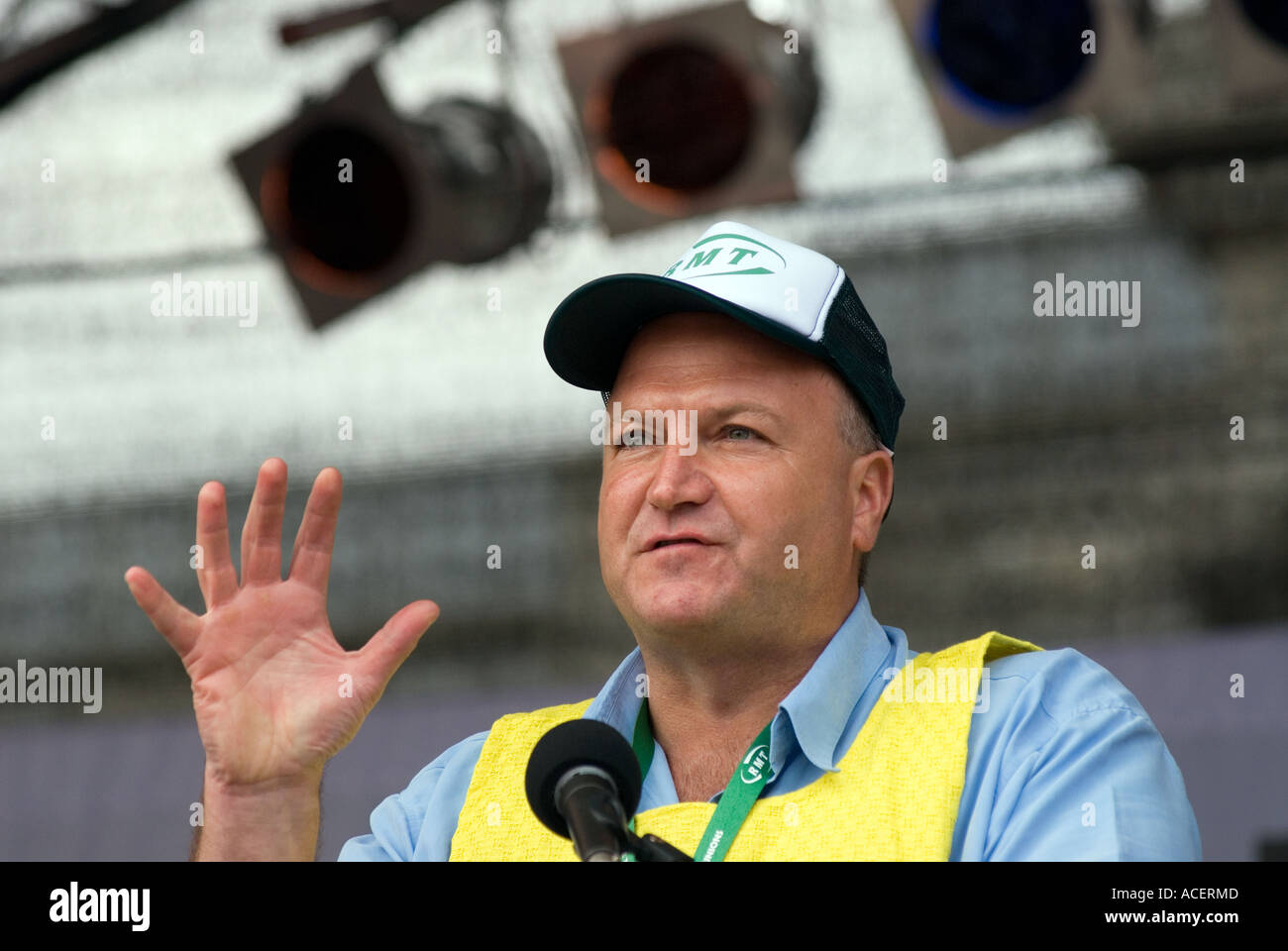 Bob Crow (1961-2014) speaking at TUC March for Workplace Justice ...
